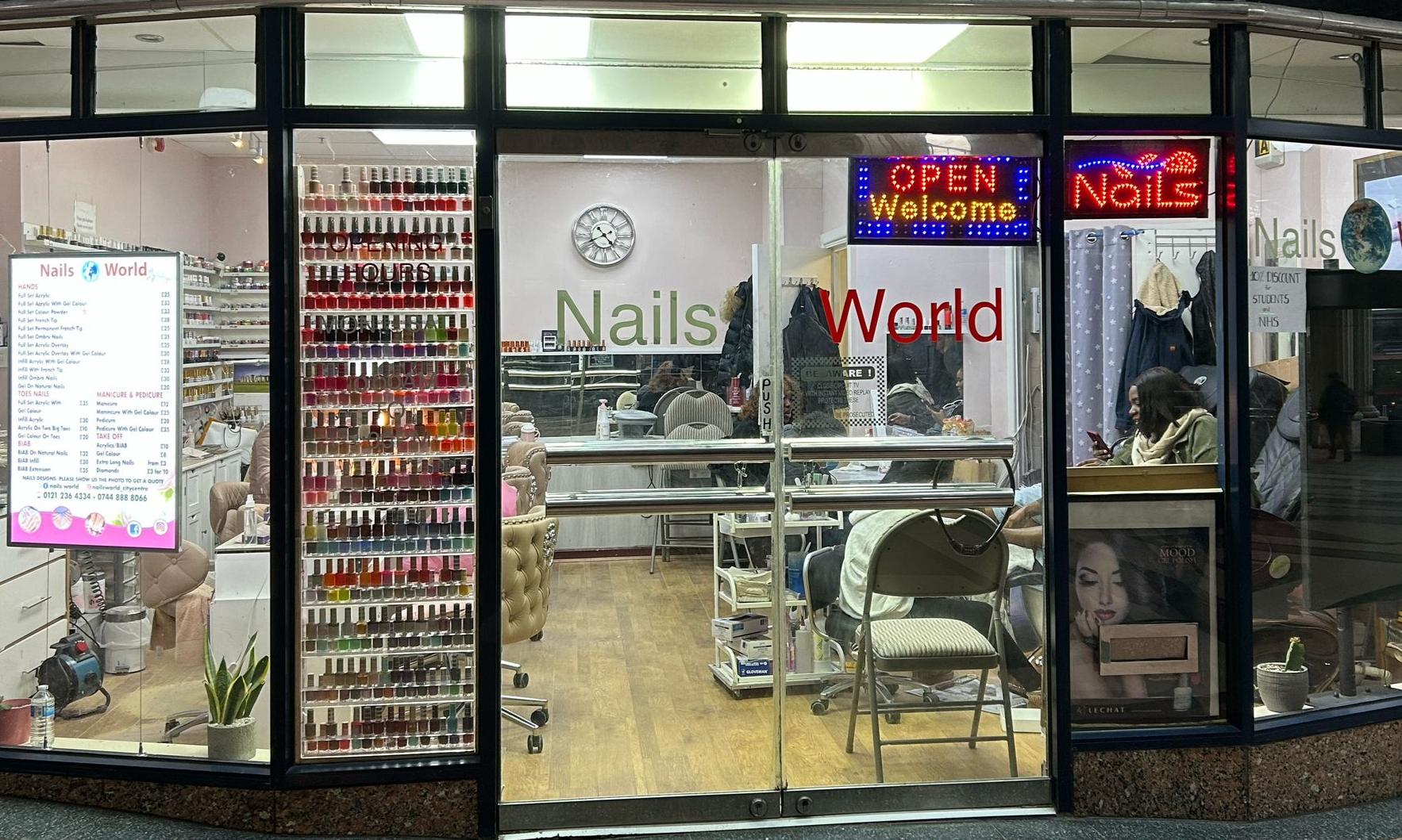 Nails World